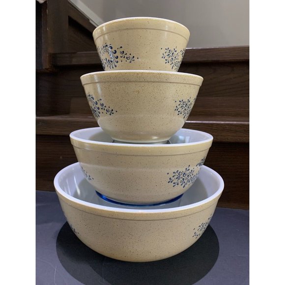 Pyrex | Kitchen | Vintage Pyrex Homestead Speckled Tan Blue Mixing ...